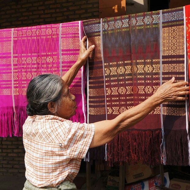 Membuat kain songket dan Jenis-jenis songket – Pusat Kain